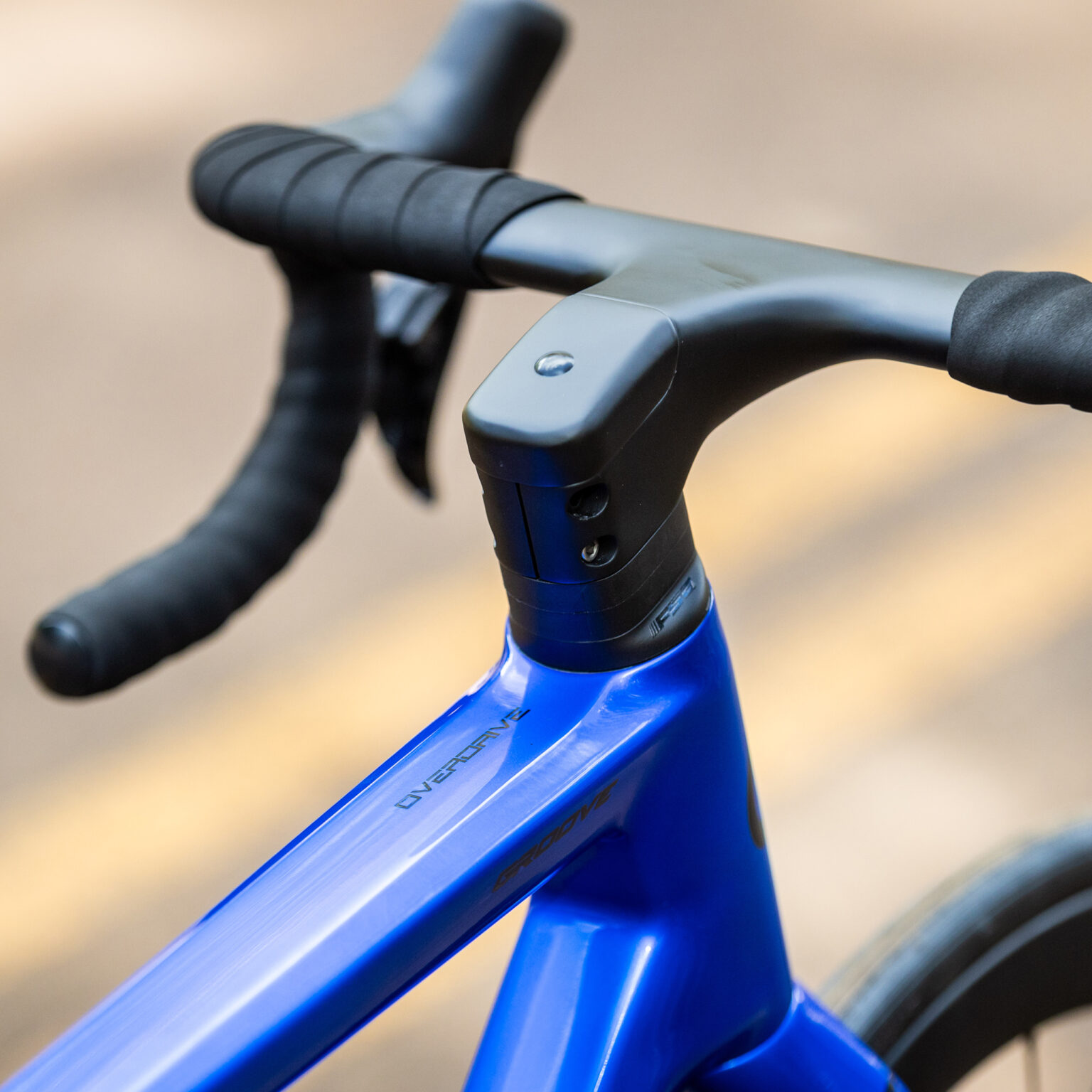 Bicicleta Groove Overdrive Carbon 105 24v - Groove Bikes